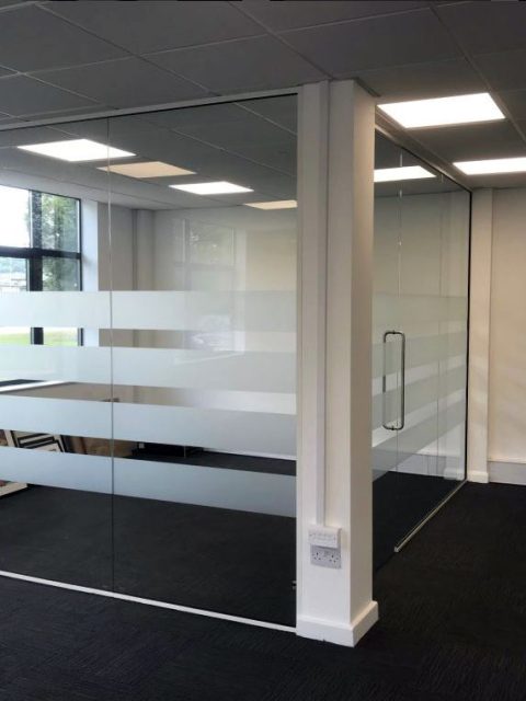 Demountable Partition Installers - Cap Ceilings